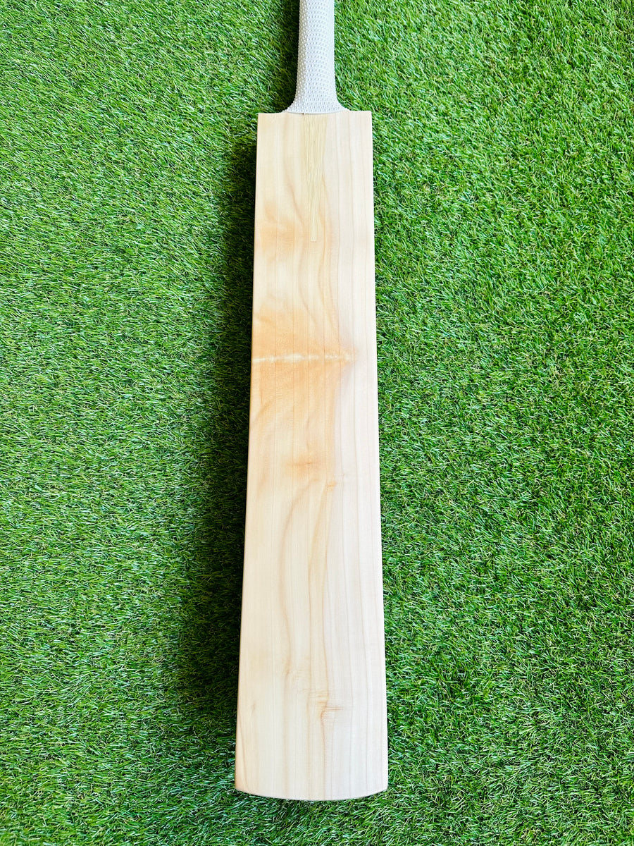 Plain Butterfly English Willow Cricket Bat | Duckbill Profile | Made i ...